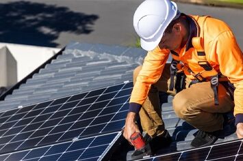 Solar Installer Workers’ Comp Insurance in California | Redvo